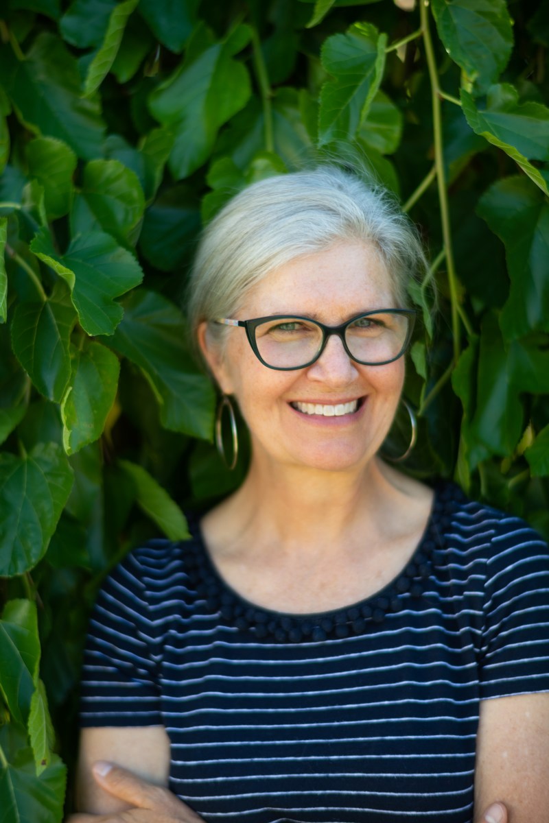 BookView Interview With Author Annie Seyler – BookView Review